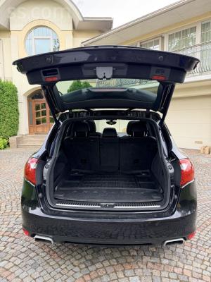 Черный Порше Каен 2012 в Рига, объемом двигателя 3.00 л и пробегом 281 тыс. км за 17000 €, фото 7 на AUTOMOTO.COM.LV