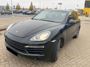 Black Porsche Cayenne 2012 in Riga, with an engine capacity of 3.00 L and mileage of 335 thousand km for 14000 €, photo  on AUTOMOTO.COM.LV