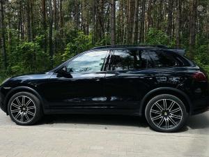 Melns Porsche Cayenne 2012 Viļņa, ar dzinēja tilpumu 3.00 L un nobraukumu 277 tūkst. km par 15700 €, foto 4 vietnē AUTOMOTO.COM.LV
