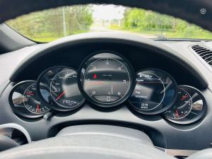 Melns Porsche Cayenne 2012 Viļņa, ar dzinēja tilpumu 3.00 L un nobraukumu 277 tūkst. km par 15700 €, foto 8 vietnē AUTOMOTO.COM.LV