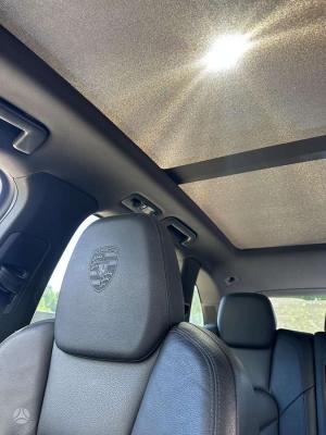 Melns Porsche Cayenne 2012 Viļņa, ar dzinēja tilpumu 3.00 L un nobraukumu 277 tūkst. km par 15700 €, foto 19 vietnē AUTOMOTO.COM.LV