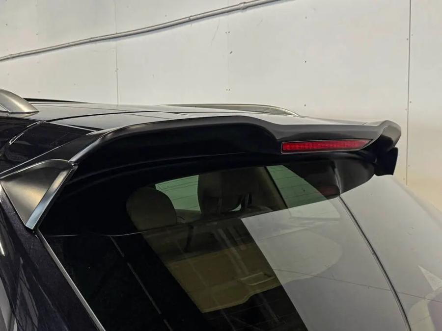 Black Porsche Cayenne 2012 in Jurmala, with an engine capacity of 3.00 L and mileage of 330 thousand km for 14995 €, photo 21 on AUTOMOTO.COM.LV