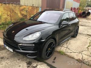 Melns Porsche Cayenne 2012 Rīga, ar dzinēja tilpumu 3.00 L un nobraukumu 240 tūkst. km par 18500 €, foto 4 vietnē AUTOMOTO.COM.LV