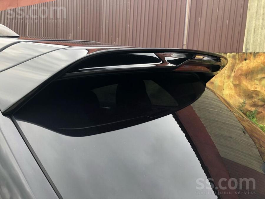 Melns Porsche Cayenne 2012 Rīga, ar dzinēja tilpumu 3.00 L un nobraukumu 240 tūkst. km par 18500 €, foto 9 vietnē AUTOMOTO.COM.LV