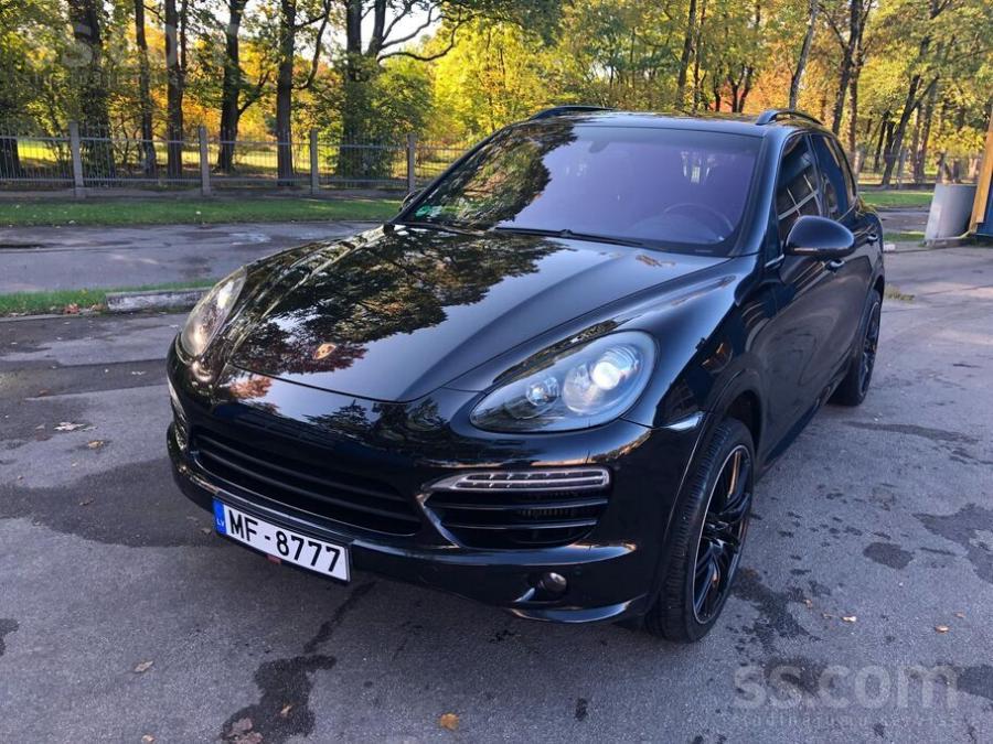 Melns Porsche Cayenne 2012 Rīga, ar dzinēja tilpumu 3.00 L un nobraukumu 240 tūkst. km par 18500 €, foto 10 vietnē AUTOMOTO.COM.LV