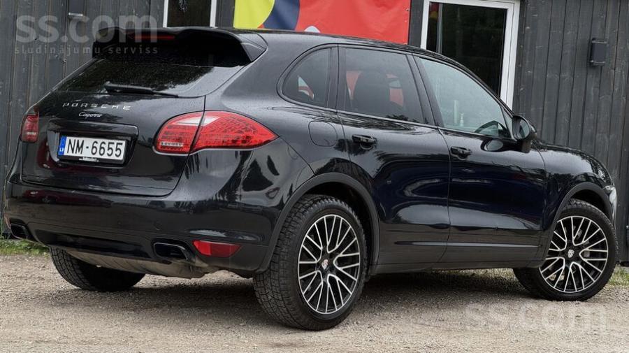 Melns Porsche Cayenne 2012 Rīga, ar dzinēja tilpumu 3.00 L un nobraukumu 0 tūkst. km par 13300 €, foto 5 vietnē AUTOMOTO.COM.LV