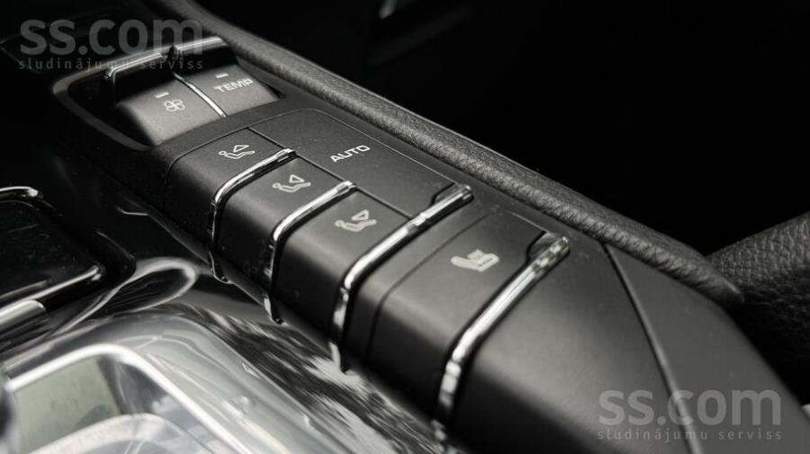 Melns Porsche Cayenne 2012 Rīga, ar dzinēja tilpumu 3.00 L un nobraukumu 0 tūkst. km par 13300 €, foto 20 vietnē AUTOMOTO.COM.LV