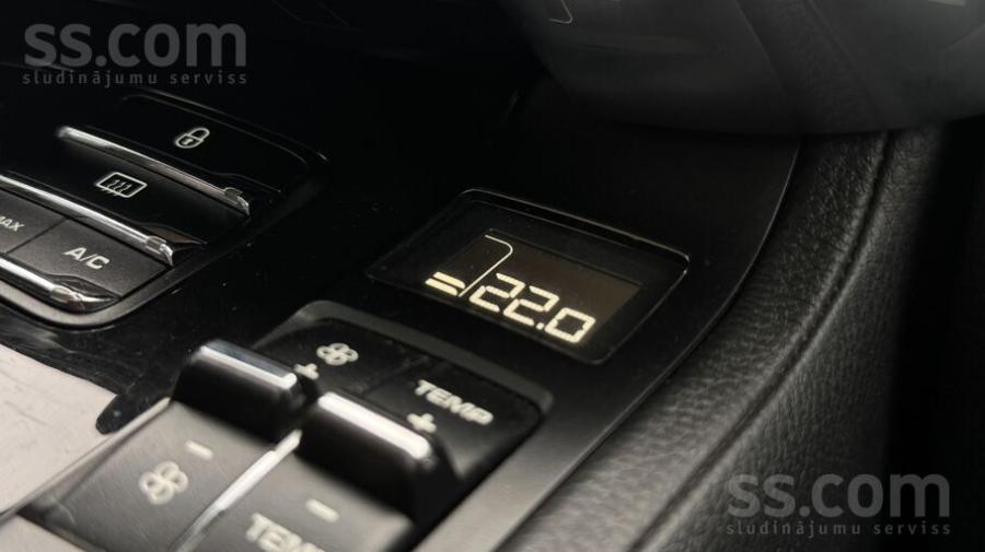 Melns Porsche Cayenne 2012 Rīga, ar dzinēja tilpumu 3.00 L un nobraukumu 0 tūkst. km par 13300 €, foto 21 vietnē AUTOMOTO.COM.LV