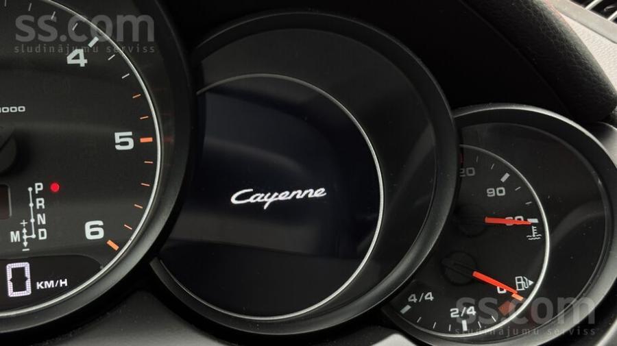 Melns Porsche Cayenne 2012 Rīga, ar dzinēja tilpumu 3.00 L un nobraukumu 0 tūkst. km par 13300 €, foto 25 vietnē AUTOMOTO.COM.LV