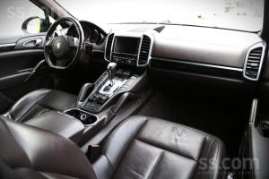 Melns Porsche Cayenne 2012 Rīga, ar dzinēja tilpumu 3.00 L un nobraukumu 331 tūkst. km par 13495 €, foto 10 vietnē AUTOMOTO.COM.LV