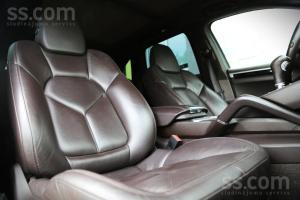 Melns Porsche Cayenne 2012 Rīga, ar dzinēja tilpumu 3.00 L un nobraukumu 331 tūkst. km par 13495 €, foto 13 vietnē AUTOMOTO.COM.LV