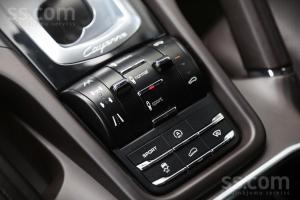 Melns Porsche Cayenne 2012 Rīga, ar dzinēja tilpumu 3.00 L un nobraukumu 331 tūkst. km par 13495 €, foto 18 vietnē AUTOMOTO.COM.LV