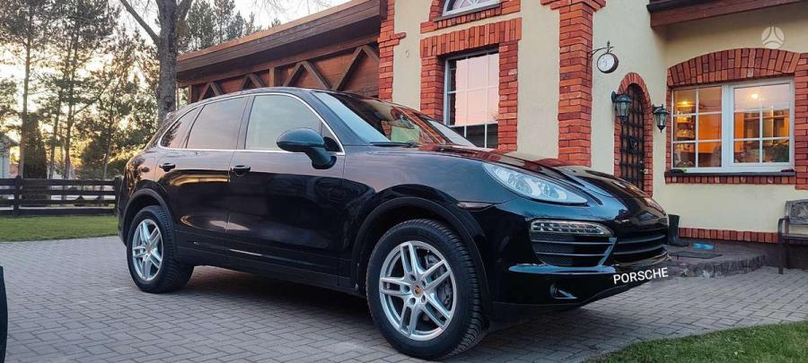 Melns Porsche Cayenne 2012 Klaipėda, ar dzinēja tilpumu 3.60 L un nobraukumu 194 tūkst. km par 9799 €, foto 7 vietnē AUTOMOTO.COM.LV