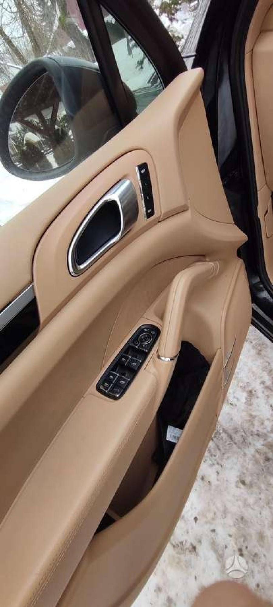 Melns Porsche Cayenne 2012 Klaipėda, ar dzinēja tilpumu 3.60 L un nobraukumu 194 tūkst. km par 9799 €, foto 11 vietnē AUTOMOTO.COM.LV