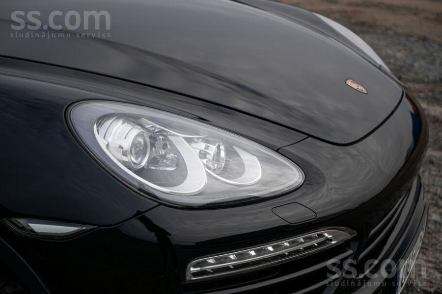 Melns Porsche Cayenne 2012 Daugavpils, ar dzinēja tilpumu 3.00 L un nobraukumu 271 tūkst. km par 16000 €, foto 6 vietnē AUTOMOTO.COM.LV