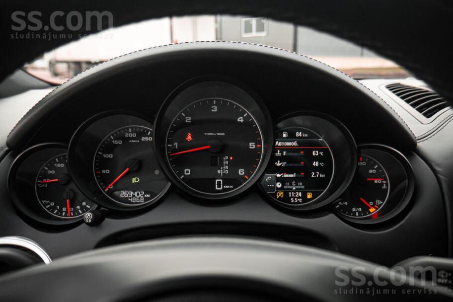 Melns Porsche Cayenne 2012 Daugavpils, ar dzinēja tilpumu 3.00 L un nobraukumu 271 tūkst. km par 16000 €, foto 10 vietnē AUTOMOTO.COM.LV