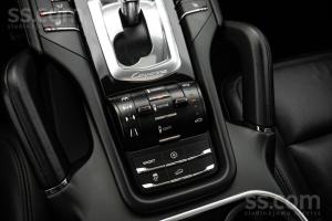 Melns Porsche Cayenne 2012 Daugavpils, ar dzinēja tilpumu 3.00 L un nobraukumu 271 tūkst. km par 16000 €, foto 12 vietnē AUTOMOTO.COM.LV