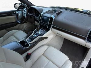 Черный Порше Каен 2012 в Рига, объемом двигателя 4.80 л и пробегом 74 тыс. км за 32990 €, фото 6 на AUTOMOTO.COM.LV