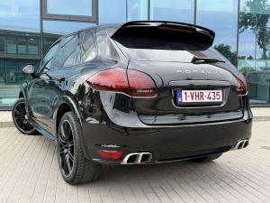 Black Porsche Cayenne 2012 in Utena, with an engine capacity of 2.97 L and mileage of 267 thousand km for 15695 €, photo 9 on AUTOMOTO.COM.LV