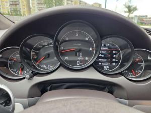 Melns Porsche Cayenne 2012 Viļņa, ar dzinēja tilpumu 2.97 L un nobraukumu 266 tūkst. km par 13600 €, foto 18 vietnē AUTOMOTO.COM.LV