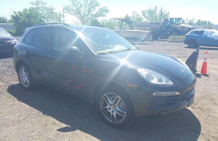 Melns Porsche Cayenne 2012 Viļņa, ar dzinēja tilpumu 4.81 L un nobraukumu 311 tūkst. km par 7450 €, foto 1 vietnē AUTOMOTO.COM.LV