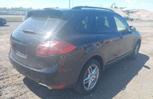 Melns Porsche Cayenne 2012 Viļņa, ar dzinēja tilpumu 4.81 L un nobraukumu 311 tūkst. km par 7450 €, foto 11 vietnē AUTOMOTO.COM.LV