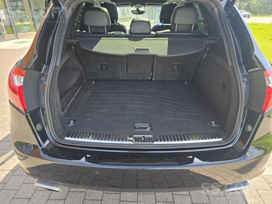 Black Porsche Cayenne 2012 in Riga, with an engine capacity of 3.00 L and mileage of 292 thousand km for 14900 €, photo 6 on AUTOMOTO.COM.LV