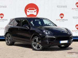 Melns Porsche Cayenne 2012 Tauragė, ar dzinēja tilpumu 3.00 L un nobraukumu 188 tūkst. km par 14500 €, foto 5 vietnē AUTOMOTO.COM.LV