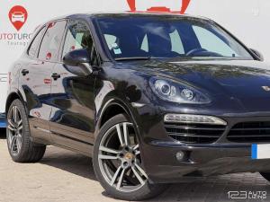 Melns Porsche Cayenne 2012 Tauragė, ar dzinēja tilpumu 3.00 L un nobraukumu 188 tūkst. km par 14500 €, foto 6 vietnē AUTOMOTO.COM.LV