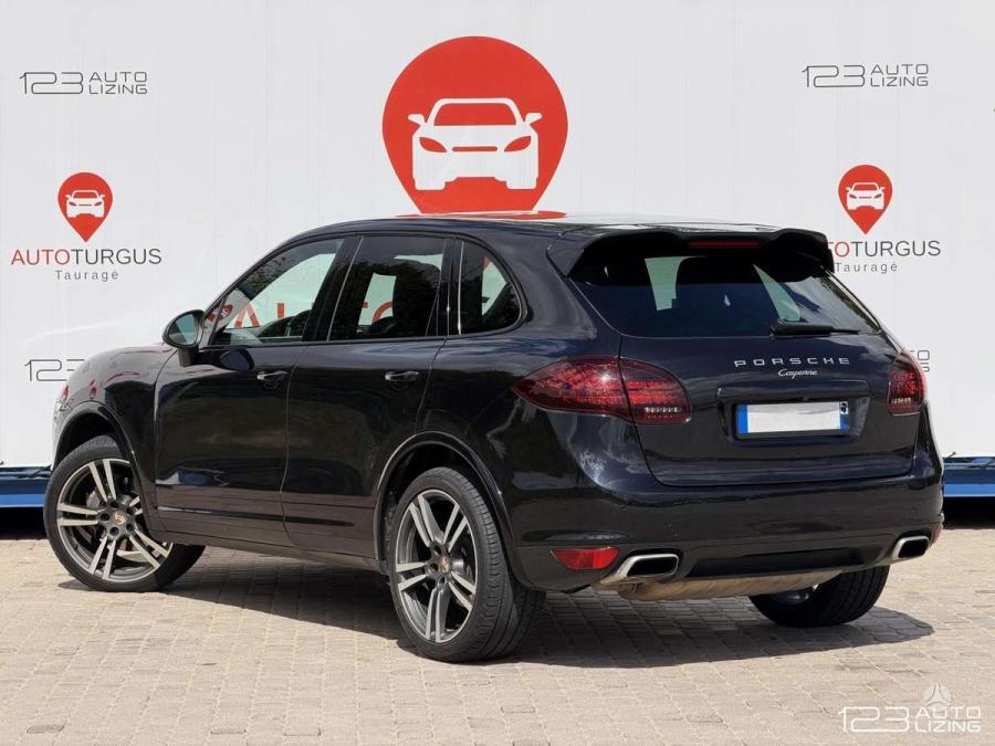 Melns Porsche Cayenne 2012 Tauragė, ar dzinēja tilpumu 3.00 L un nobraukumu 188 tūkst. km par 14500 €, foto 7 vietnē AUTOMOTO.COM.LV