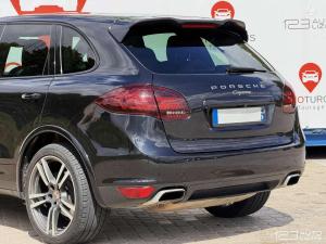 Melns Porsche Cayenne 2012 Tauragė, ar dzinēja tilpumu 3.00 L un nobraukumu 188 tūkst. km par 14500 €, foto 8 vietnē AUTOMOTO.COM.LV