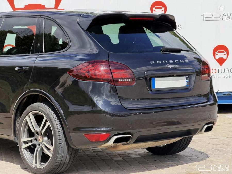 Melns Porsche Cayenne 2012 Tauragė, ar dzinēja tilpumu 3.00 L un nobraukumu 188 tūkst. km par 14500 €, foto 8 vietnē AUTOMOTO.COM.LV