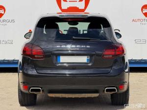 Melns Porsche Cayenne 2012 Tauragė, ar dzinēja tilpumu 3.00 L un nobraukumu 188 tūkst. km par 14500 €, foto 11 vietnē AUTOMOTO.COM.LV