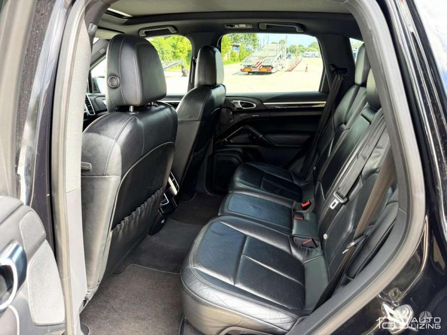 Melns Porsche Cayenne 2012 Tauragė, ar dzinēja tilpumu 3.00 L un nobraukumu 188 tūkst. km par 14500 €, foto 14 vietnē AUTOMOTO.COM.LV