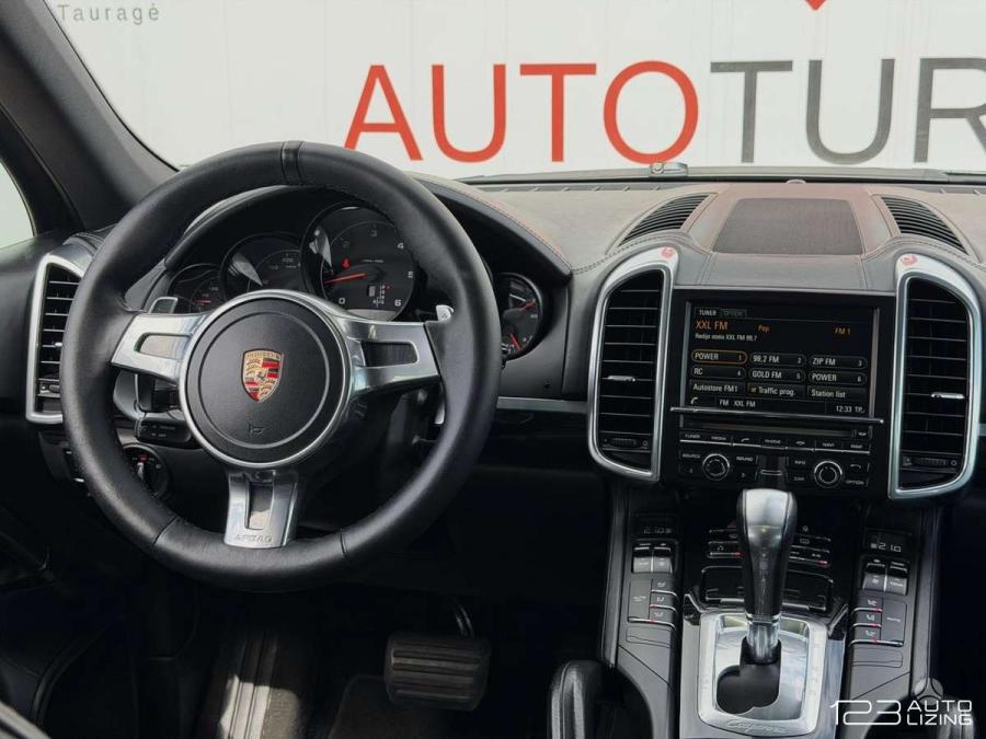 Melns Porsche Cayenne 2012 Tauragė, ar dzinēja tilpumu 3.00 L un nobraukumu 188 tūkst. km par 14500 €, foto 18 vietnē AUTOMOTO.COM.LV