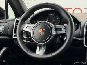 Melns Porsche Cayenne 2012 Tauragė, ar dzinēja tilpumu 3.00 L un nobraukumu 188 tūkst. km par 14500 €, foto 19 vietnē AUTOMOTO.COM.LV