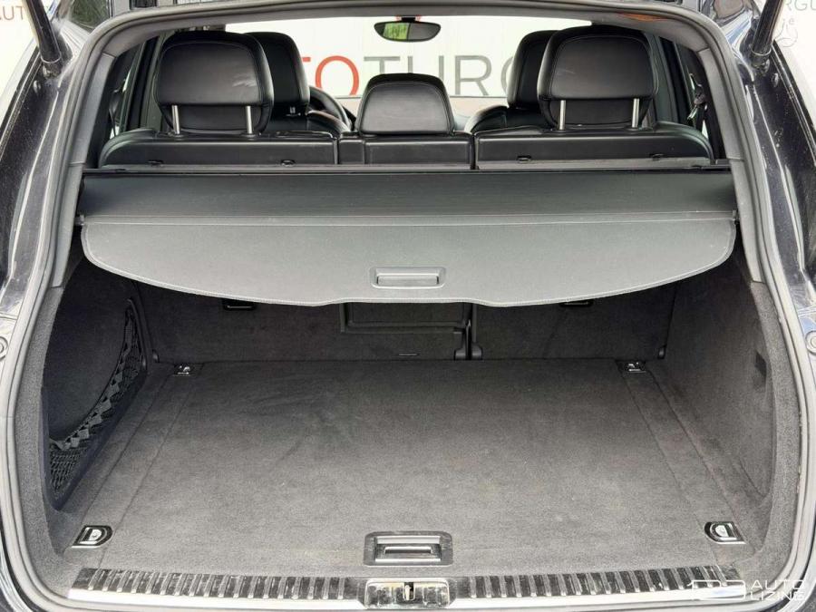 Melns Porsche Cayenne 2012 Tauragė, ar dzinēja tilpumu 3.00 L un nobraukumu 188 tūkst. km par 14500 €, foto 27 vietnē AUTOMOTO.COM.LV
