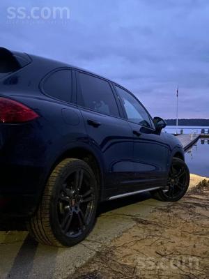 Melns Porsche Cayenne 2012 Rīga, ar dzinēja tilpumu 3.00 L un nobraukumu 296 tūkst. km par 18700 €, foto 6 vietnē AUTOMOTO.COM.LV