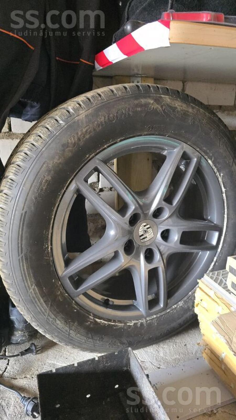 Melns Porsche Cayenne 2012 Rēzekne, ar dzinēja tilpumu 3.00 L un nobraukumu 272 tūkst. km par 17500 €, foto 19 vietnē AUTOMOTO.COM.LV