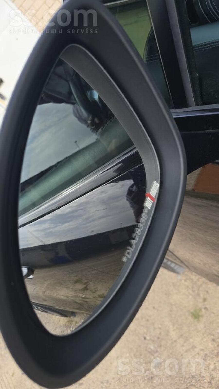 Melns Porsche Cayenne 2012 Rēzekne, ar dzinēja tilpumu 3.00 L un nobraukumu 272 tūkst. km par 17500 €, foto 20 vietnē AUTOMOTO.COM.LV