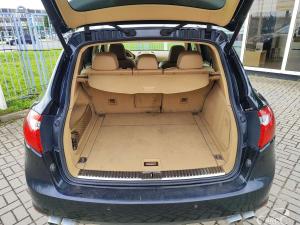 Black Porsche Cayenne 2012 in Klaipeda, with an engine capacity of 2.97 L and mileage of 272 thousand km for 13000 €, photo 14 on AUTOMOTO.COM.LV