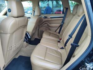 Black Porsche Cayenne 2012 in Klaipeda, with an engine capacity of 2.97 L and mileage of 272 thousand km for 13000 €, photo 16 on AUTOMOTO.COM.LV