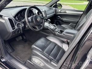 Black Porsche Cayenne 2012 in Riga, with an engine capacity of 3.00 L and mileage of 0 thousand km for 13750 €, photo 10 on AUTOMOTO.COM.LV