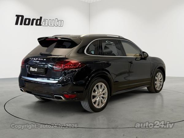 Porsche Cayenne 2012 Tallina vietnē Melns Porsche Cayenne 2012 Tallina, ar dzinēja tilpumu 4.80 L un nobraukumu 160 tūkst. km par 19900 €, foto 3 vietnē AUTOMOTO.COM.LV