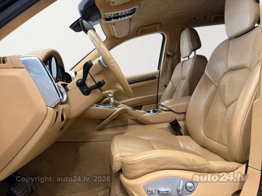 Черный Порше Каен 2012 в Таллин, объемом двигателя 4.80 л и пробегом 160 тыс. км за 19900 €, фото 6 на AUTOMOTO.COM.LV