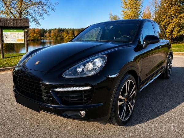 Melns Porsche Cayenne 2012 Rīga, ar dzinēja tilpumu 3.00 L un nobraukumu 138 tūkst. km par 21500 €, foto 3 vietnē AUTOMOTO.COM.LV
