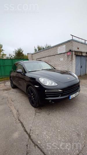 Melns Porsche Cayenne 2012 Rīga, ar dzinēja tilpumu 3.00 L un nobraukumu 220 tūkst. km par 14950 €, foto 3 vietnē AUTOMOTO.COM.LV