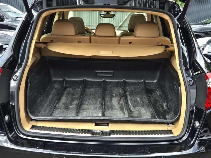 Black Porsche Cayenne 2012 in Vilnius, with an engine capacity of 4.81 L and mileage of 311 thousand km for 7450 €, photo 13 on AUTOMOTO.COM.LV