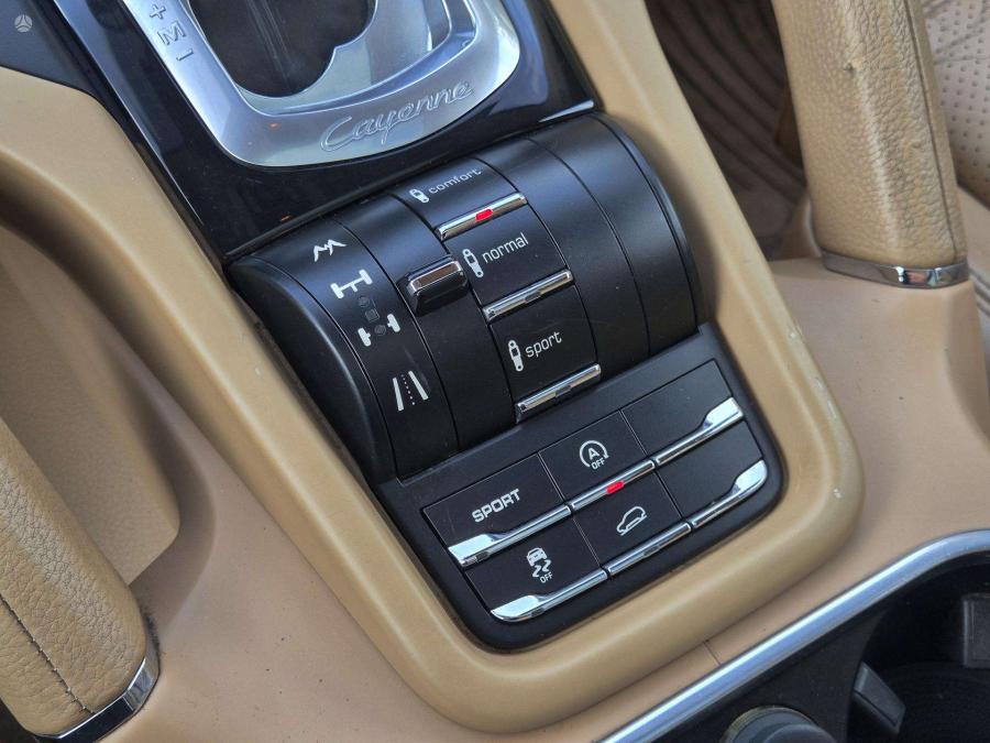 Melns Porsche Cayenne 2012 Viļņa, ar dzinēja tilpumu 4.81 L un nobraukumu 311 tūkst. km par 7450 €, foto 23 vietnē AUTOMOTO.COM.LV