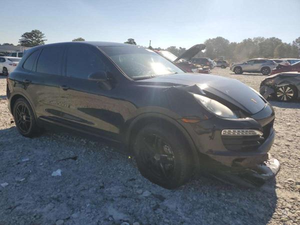Black Porsche Cayenne 2013 in Vilnius, with an engine capacity of 4.81 L and mileage of 267 thousand km for 6400 €, photo 1 on AUTOMOTO.COM.LV